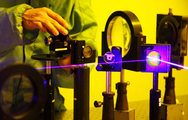 SZIMAGE Core Expertise in Hologram Master Development